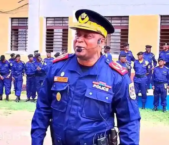 PNC : Blaise Kilimbalimba laisse ses « Kuluna, embouteillages et tapages» à Kinshasa et cède la ...